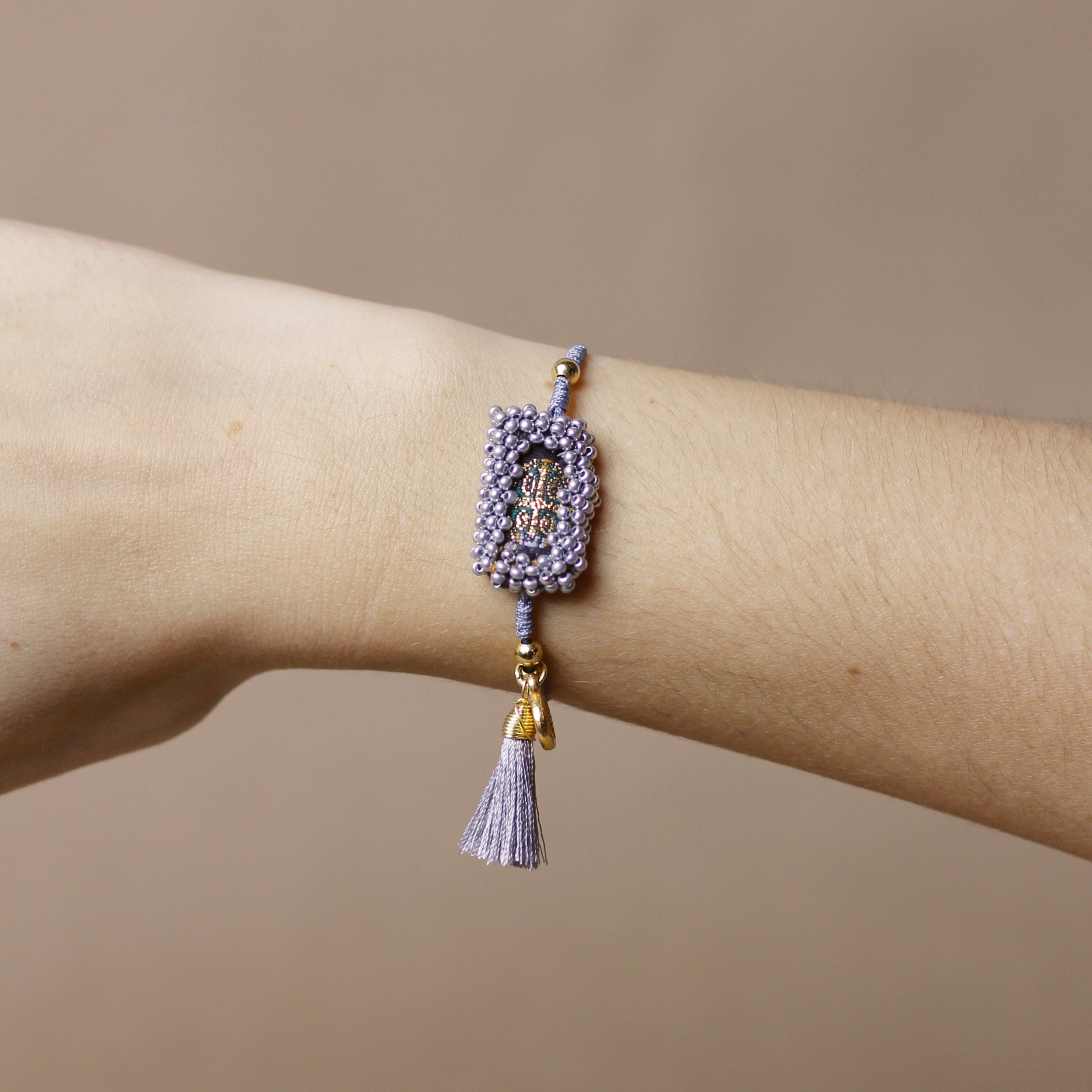 Escapulario Pulsera de Hilo con San Benito – Marta y María Tienda Católica